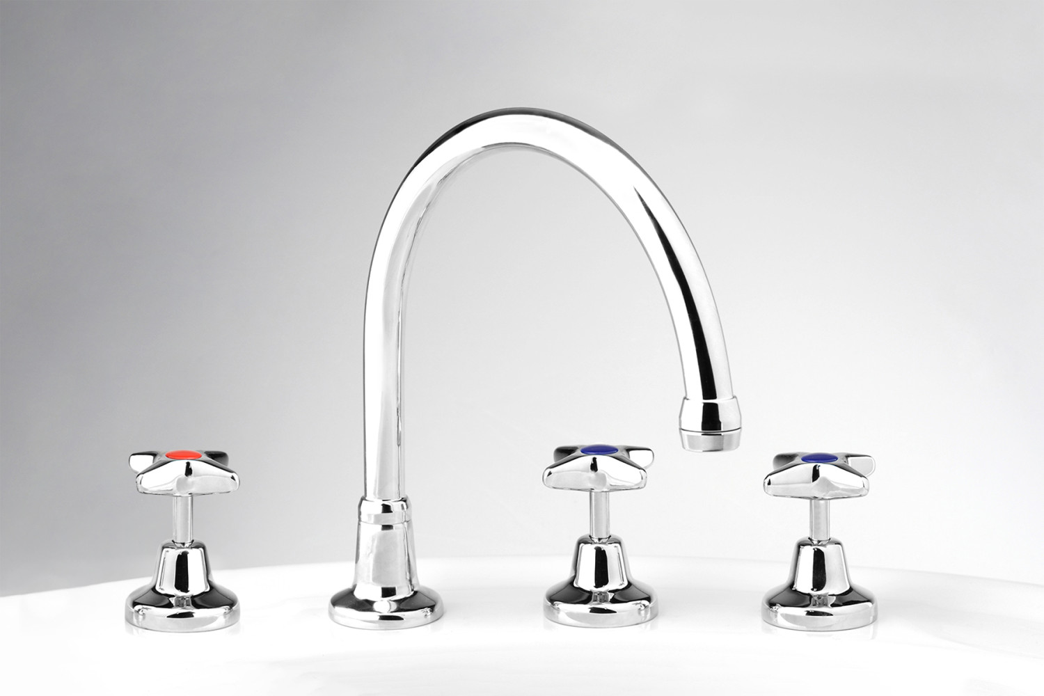 CB | Bellevue Filtered Water Hob Sink Set with Swivel Gooseneck Outlet ...