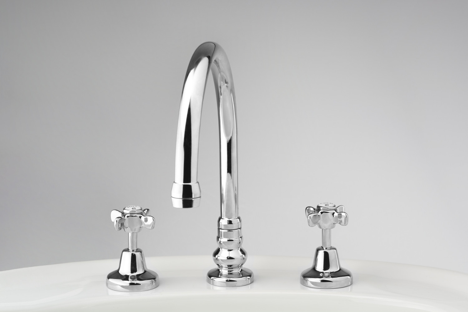 CB | Heritage Hob Set with Swivel Gooseneck Spa/Bath Filler - Hob Basin ...
