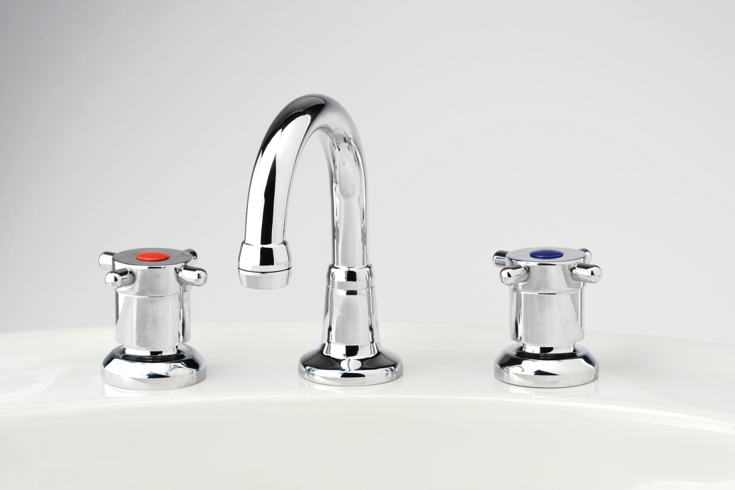 CB | Torrens Capstan Basin Set with Swivel Gooseneck Outlet - Hob Basin ...