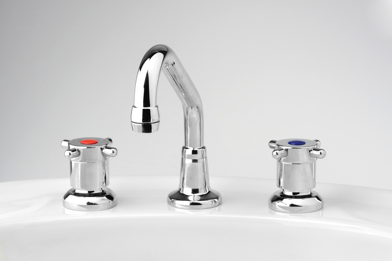 CB | Torrens Capstan Basin Set with Swivel Upswept Outlet - Hob Basin ...