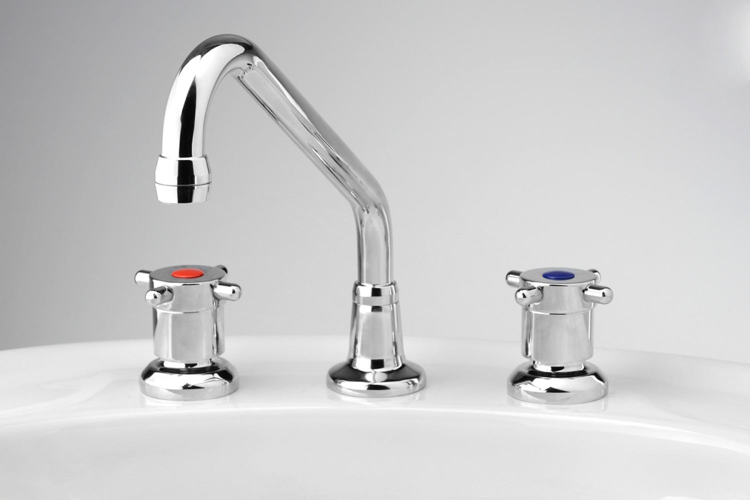 CB | Torrens Capstan Hob Sink Set with Swivel Upswept Outlet - Hob ...