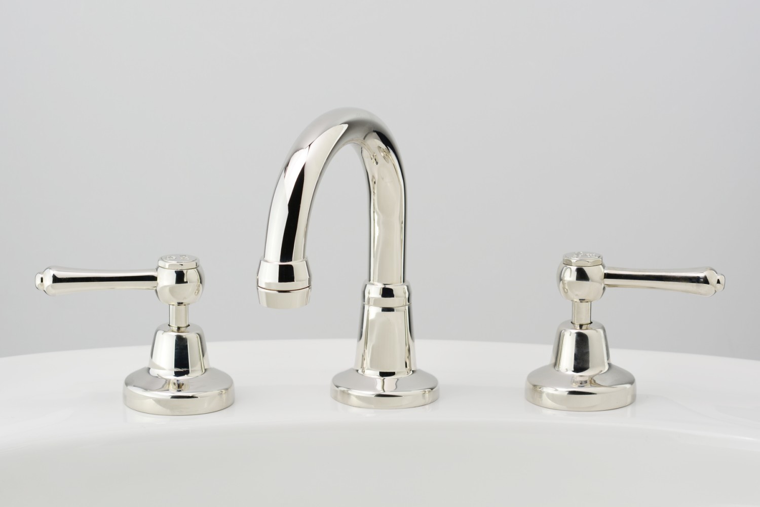 CB | Roulette Lever Basin Set with Swivel Gooseneck Outlet - Hob Basin ...