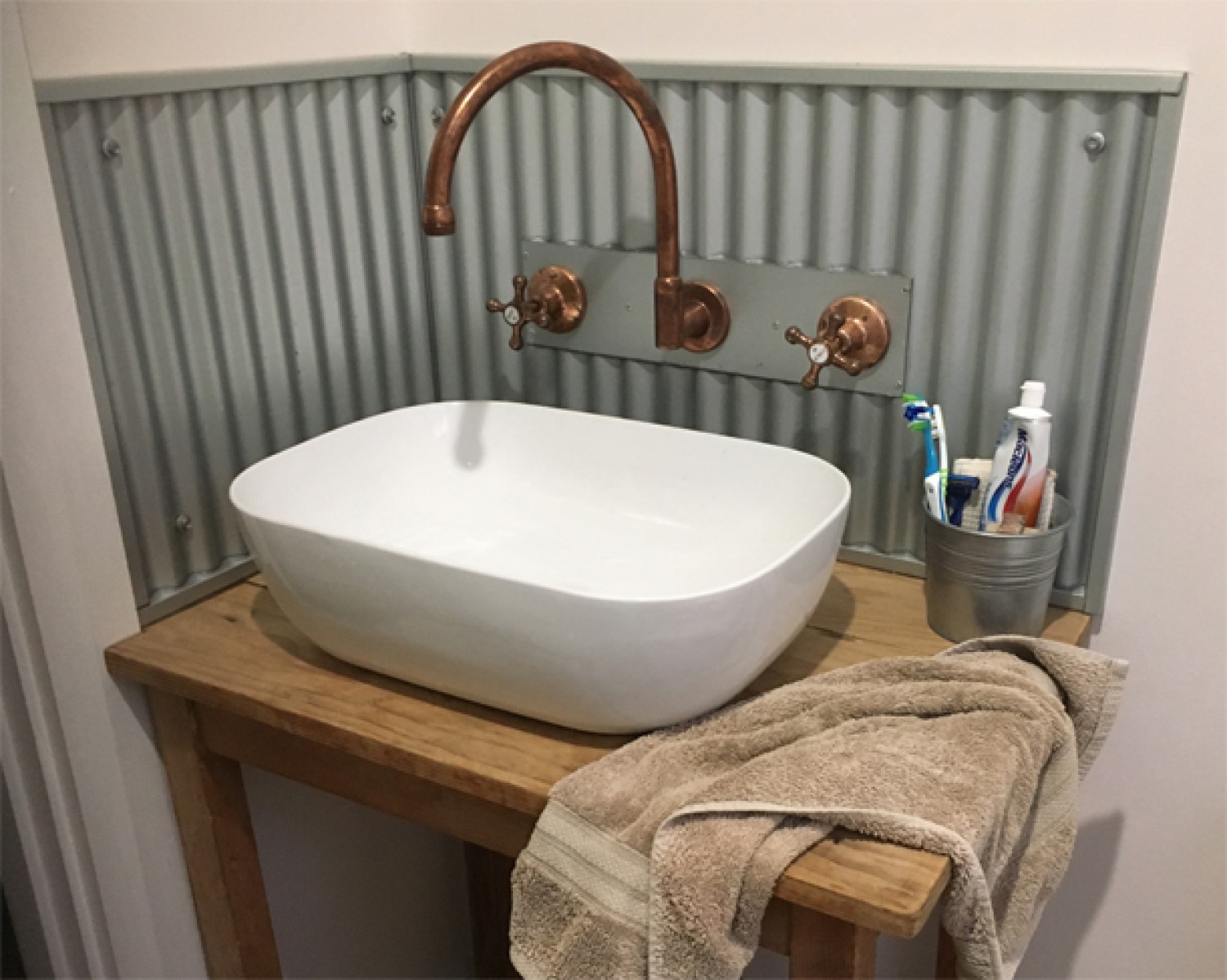 CB | Roulette Wall Sink Set with Gooseneck Outlet - Wall Bath, Basin ...