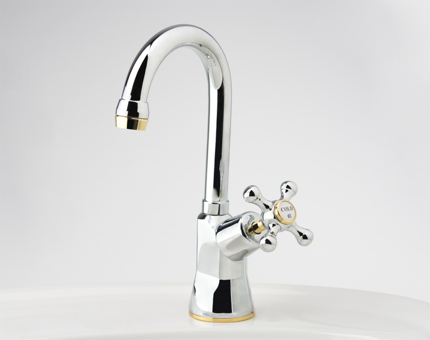 CB | Roulette Drinking Water Pillar Tap with Swivel Gooseneck Outlet ...