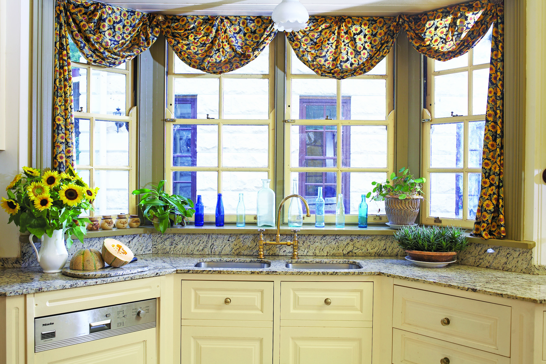 CB | Lifestyle Images